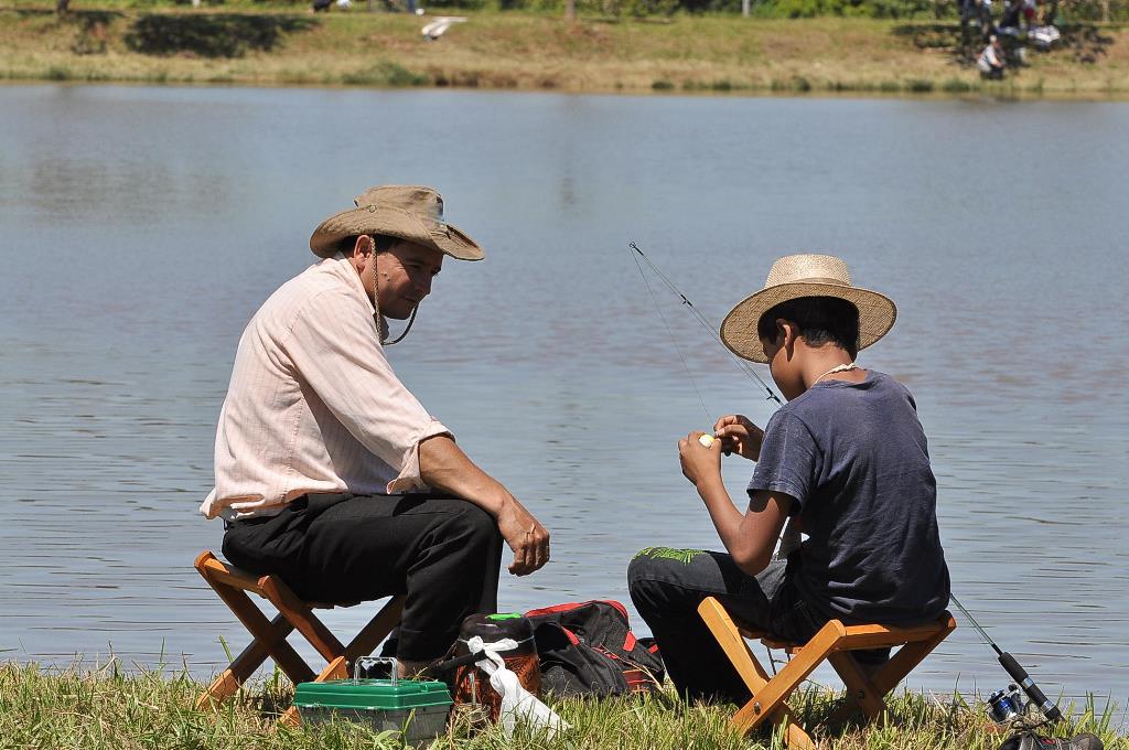 Prefeitura libera pesca neste domingo no Parque Antenor Martins - Alô Dourados